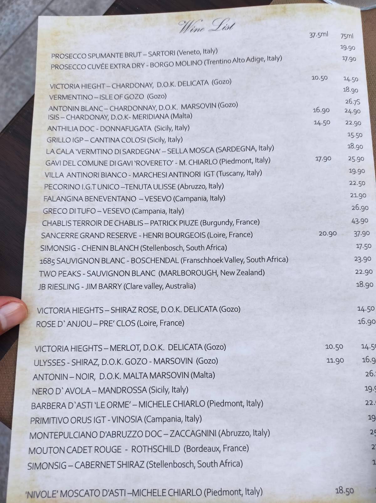 Menu at Ta' Tona Bar & Restaurant, Ghajnsielem