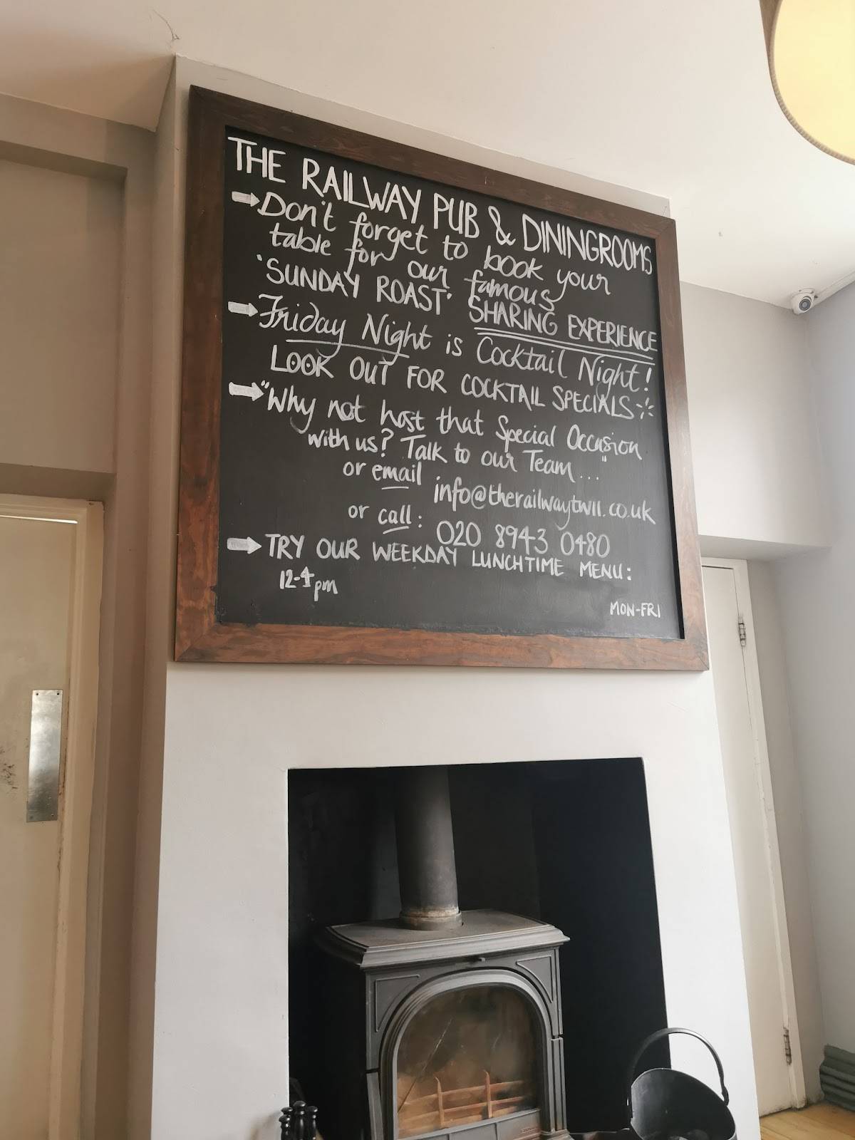 Menu at The Railway Teddington pub & bar, Teddington, 3 Victoria Rd