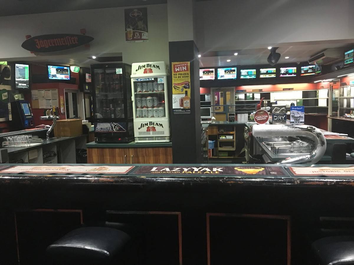 Menu at The Union Club Hotel Colac, Colac