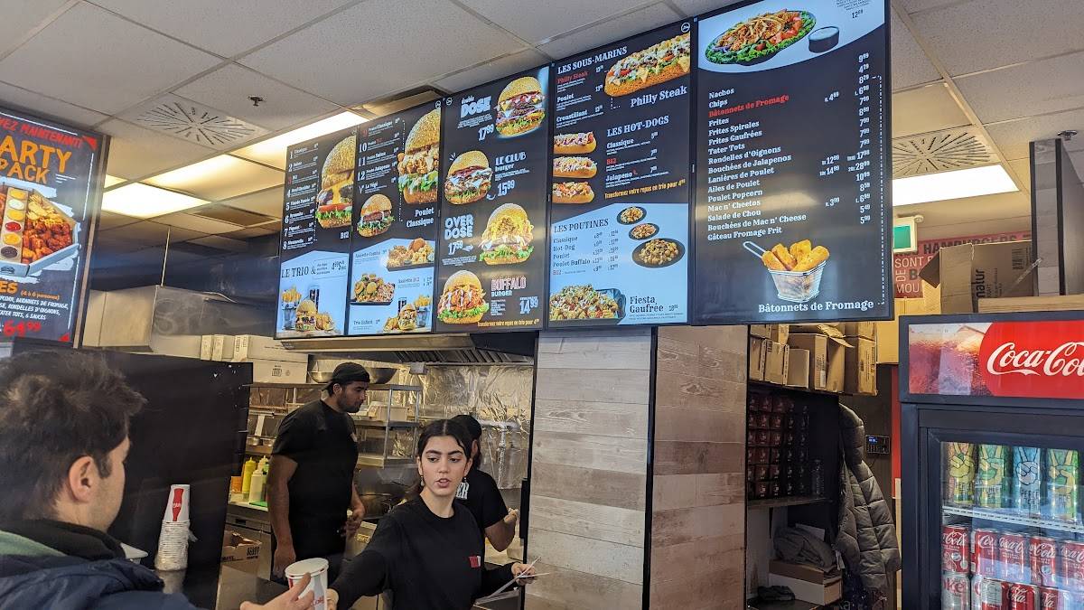 Menu au B12 burger Acadie fast food, Montréal
