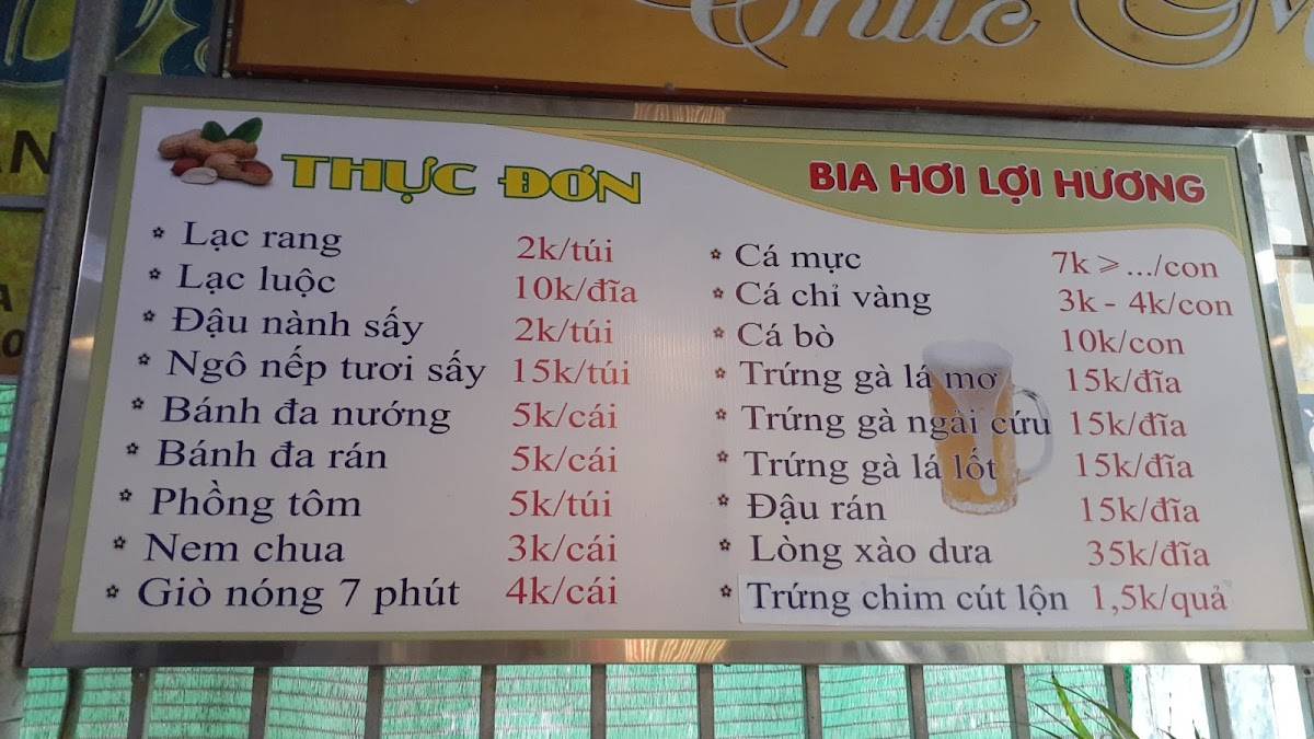 Menu at Bia Hoi Loi Huong restaurant, Nam Định