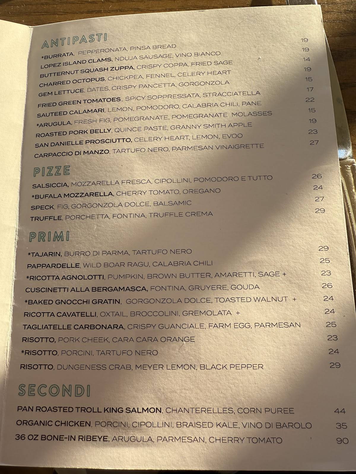 Menu at COMO pub & bar, Kirkland