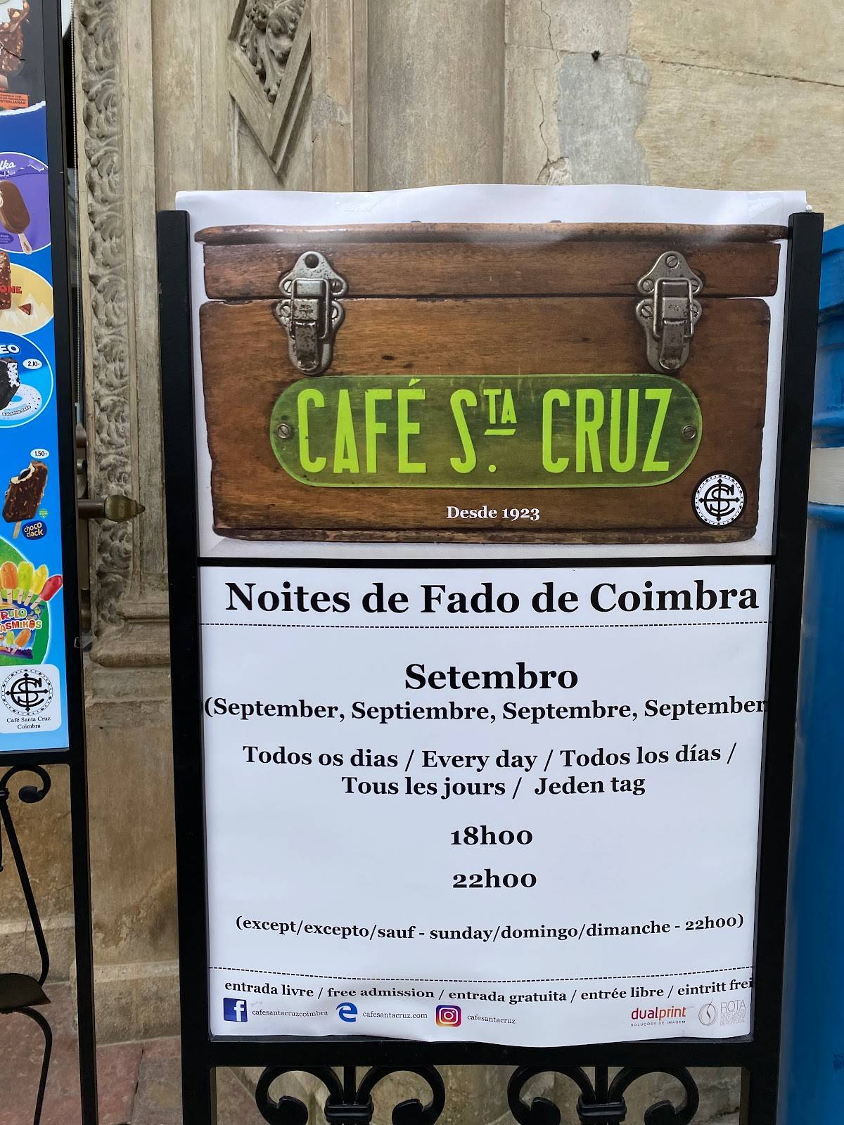 Menu at Café Santa Cruz, Coimbra, Praça 8 de Maio