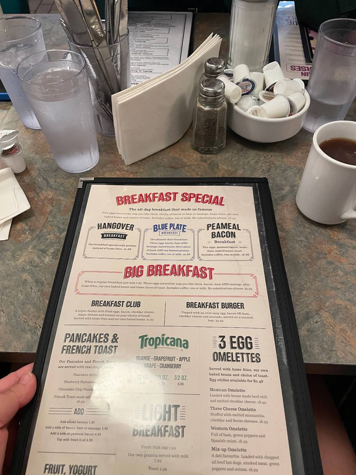 Menu at Elgin Street Diner restaurant, Ottawa, 374 Elgin St