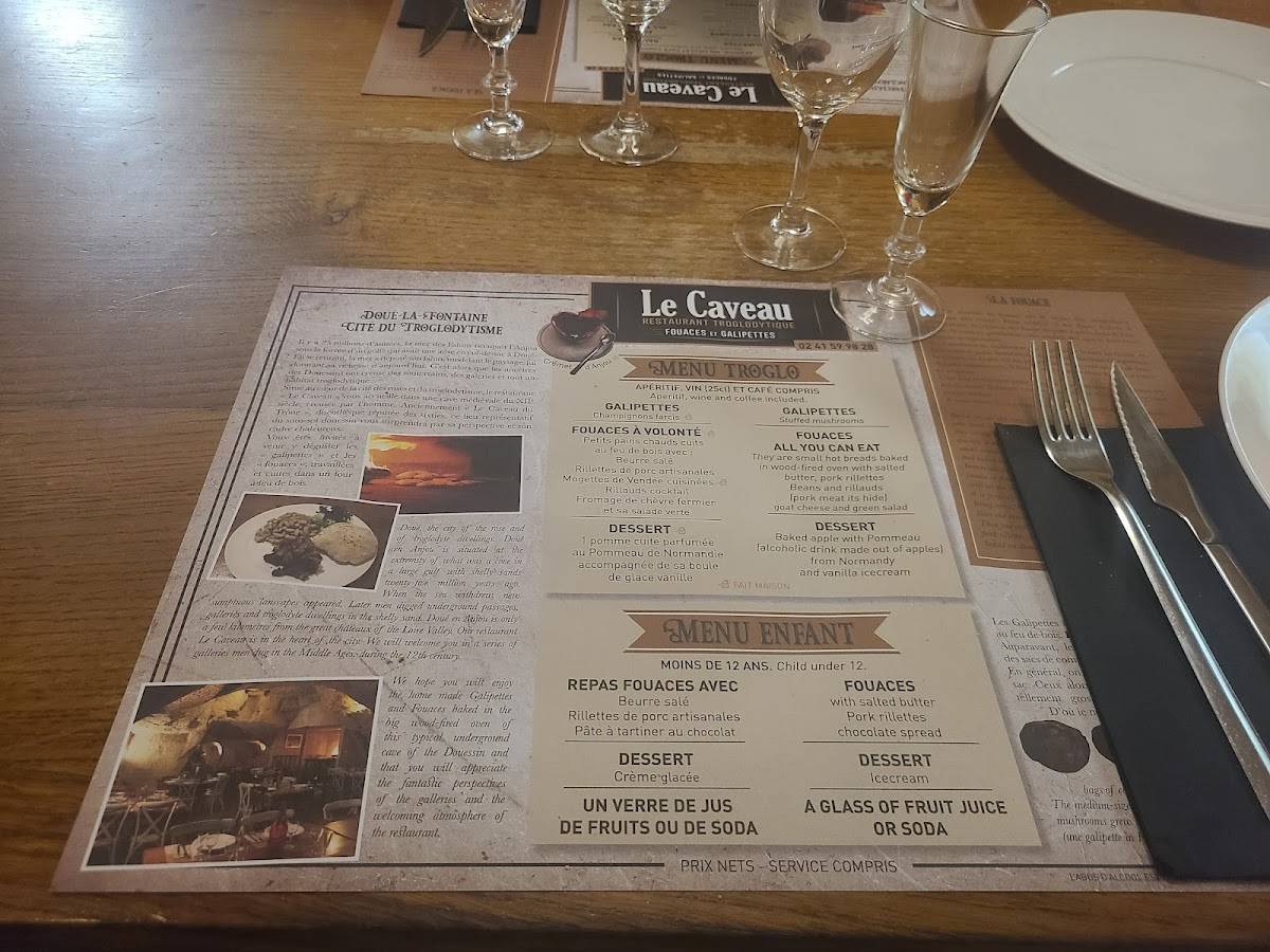 Menu au Le Caveau restaurant, Doué-la-Fontaine
