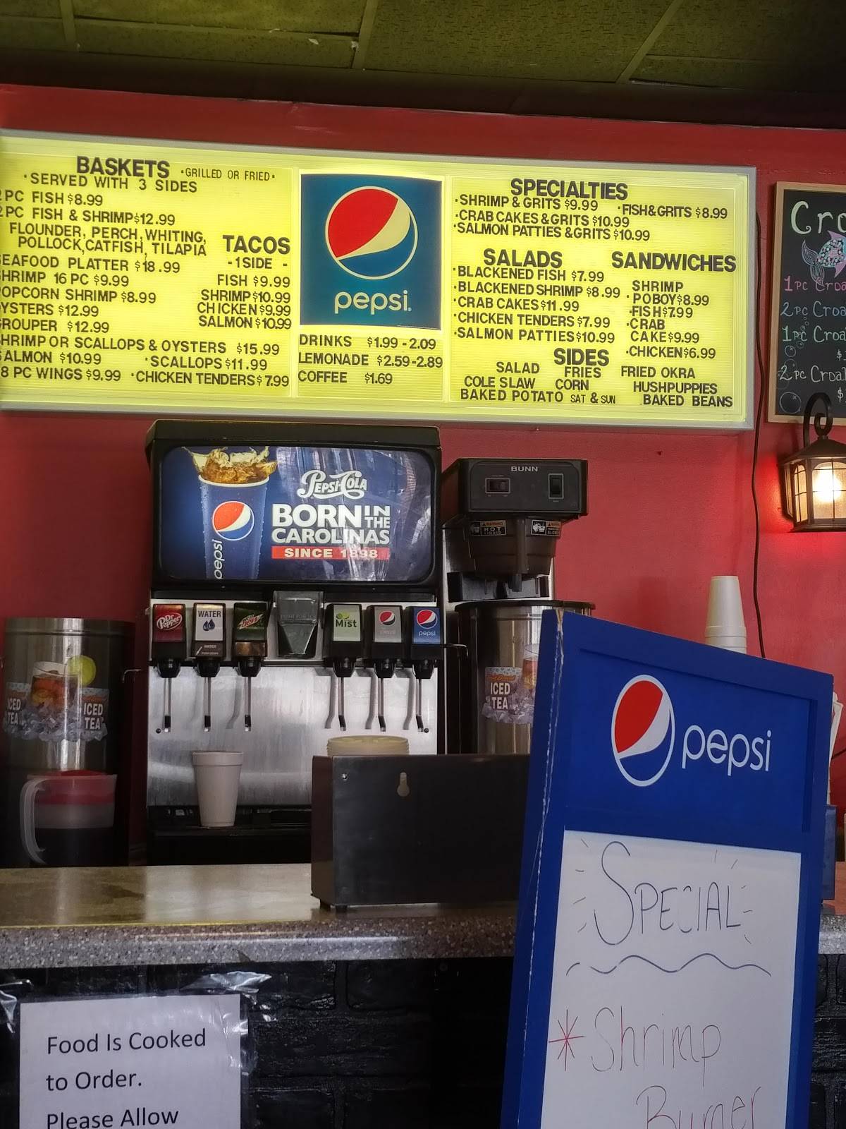 Menu at Low Country Shrimper restaurant, Mauldin
