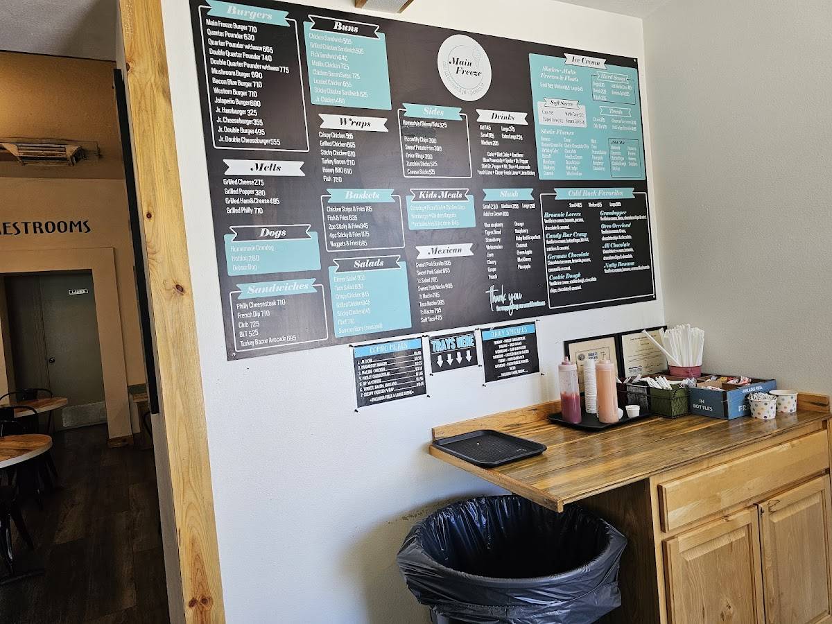 Menu at Main Freeze fast food, Gunnison