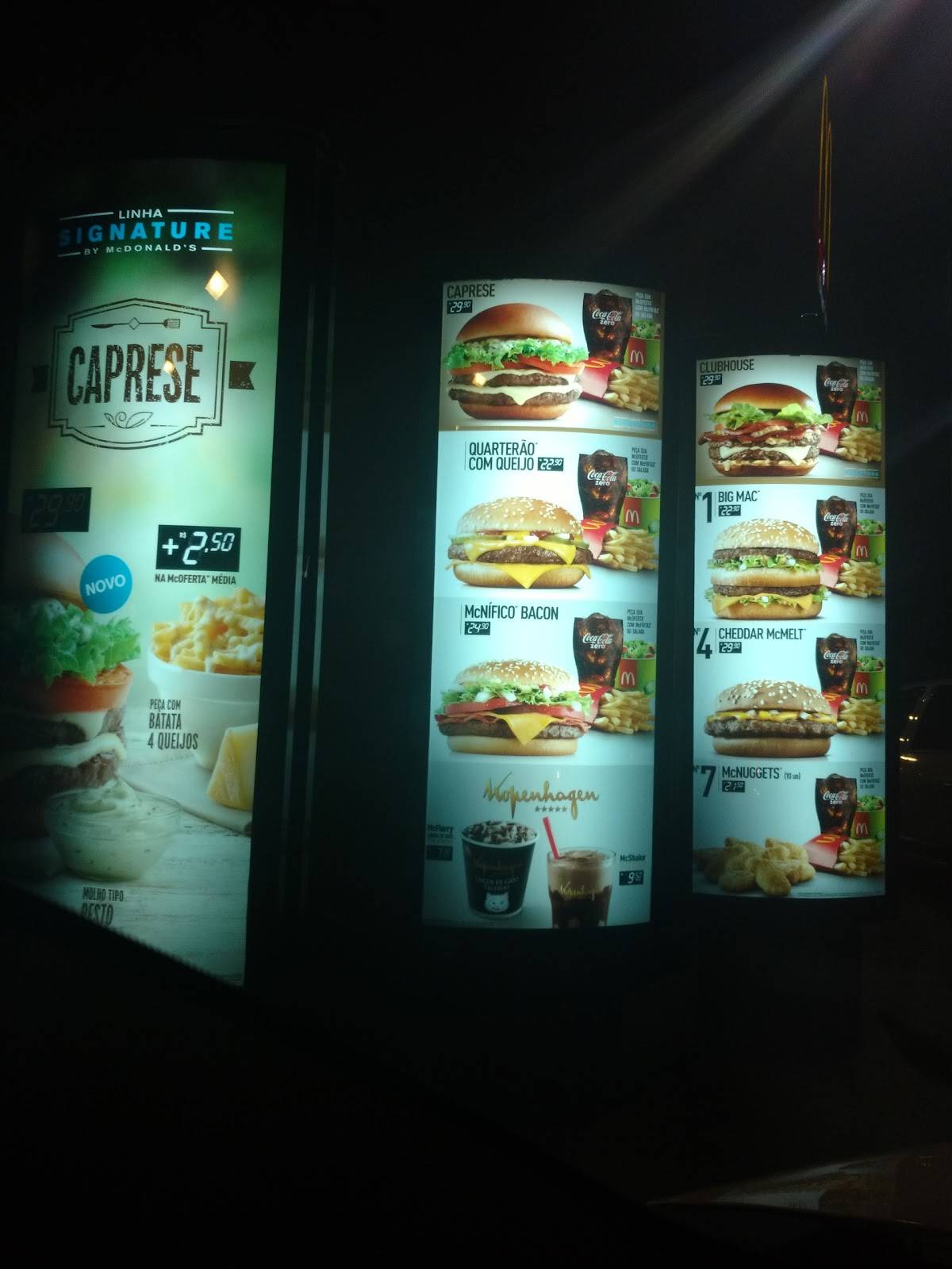 Menu at McDonald's restaurant, Nova Iguaçu, Av. Abílio Augusto Távora