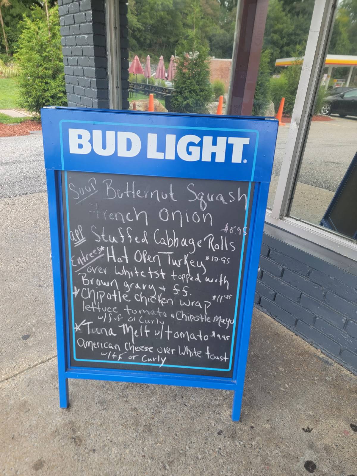 Menu at Red Mills Pub, Mahopac, 575 NY-6N