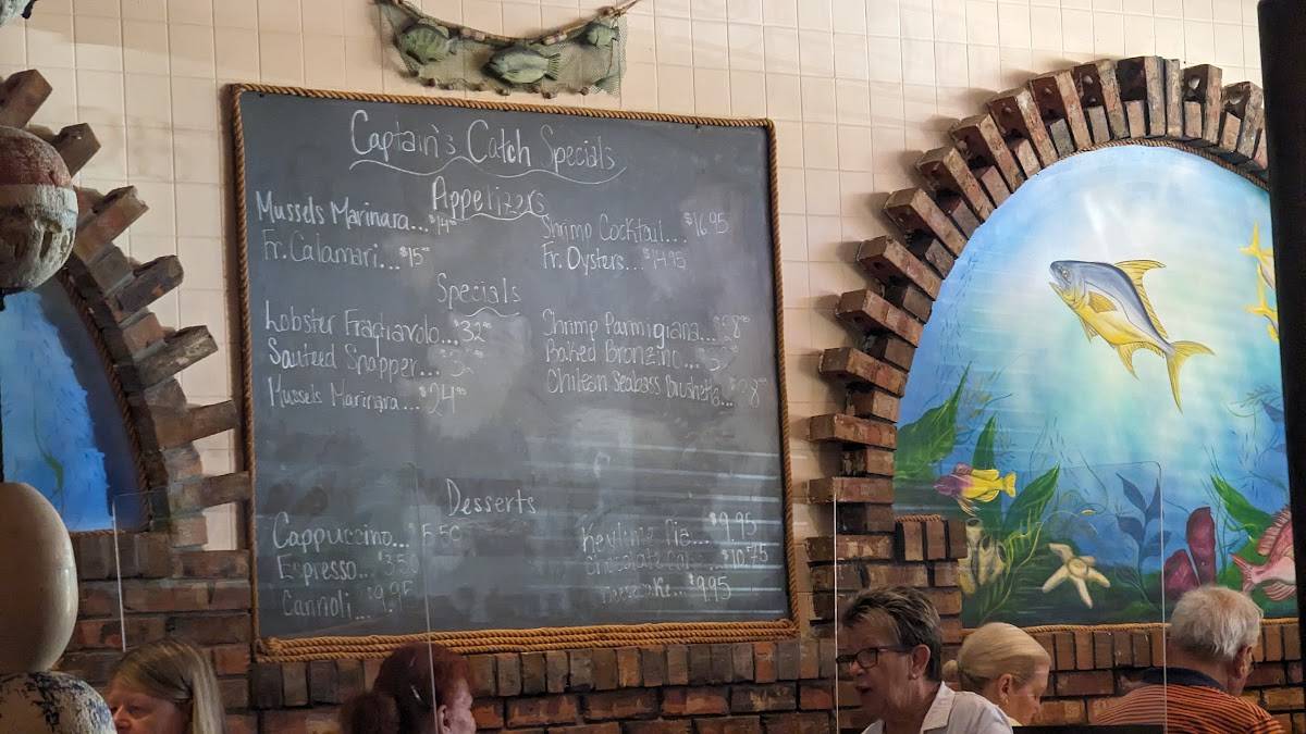 Menu at Captain's Catch Seafood Restaurant, Boynton Beach