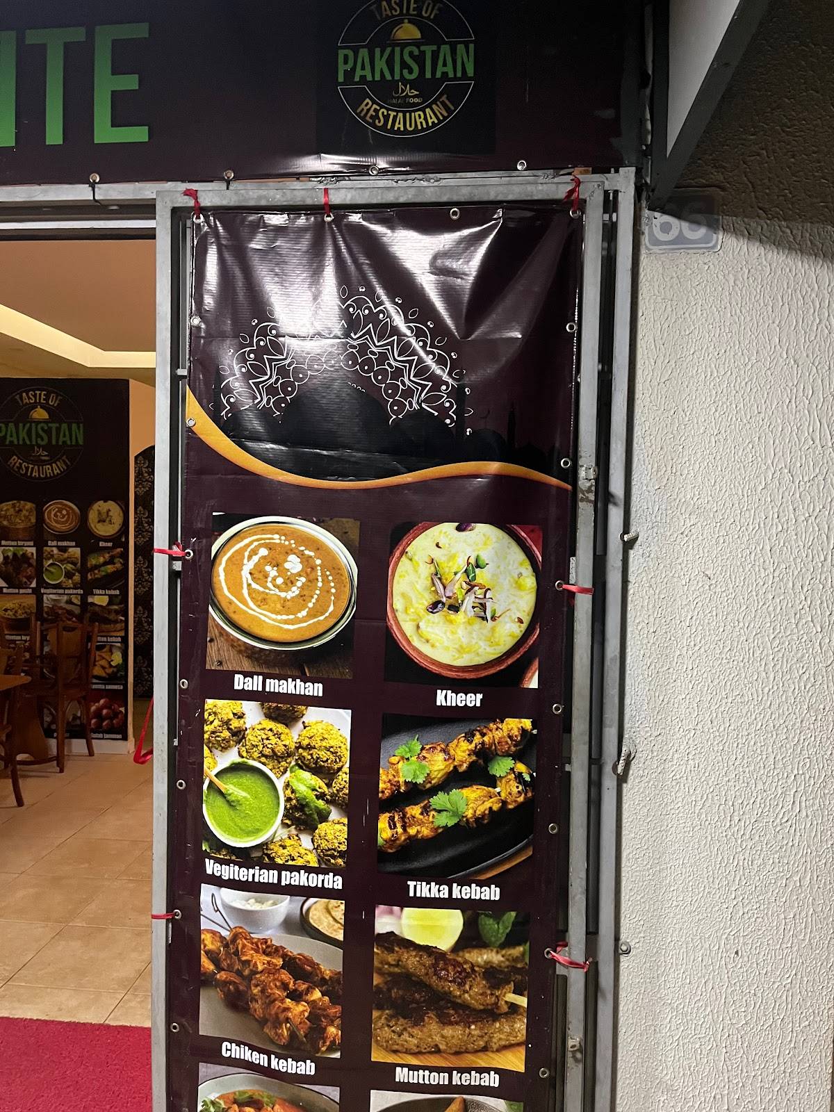 Menu em Taste of Pakistan restaurante, Brasília