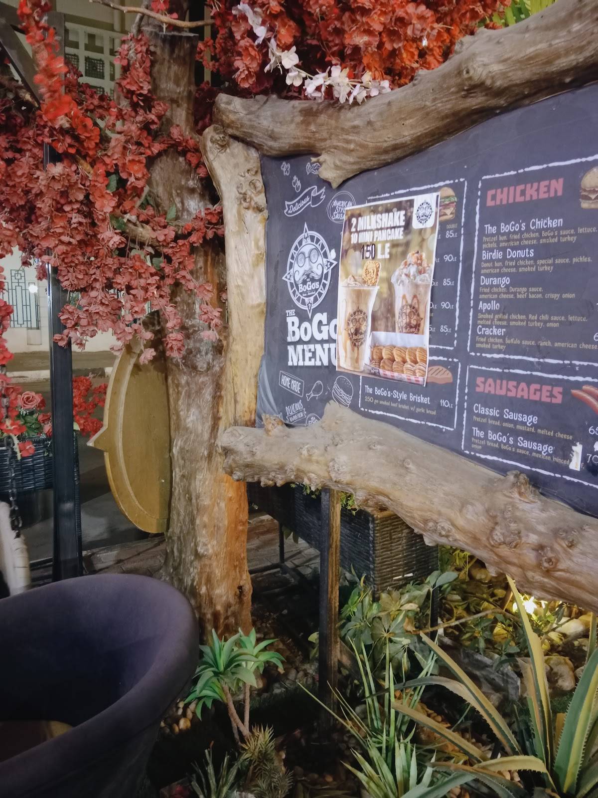 Speisekarte von The BoGo's restaurant, New Cairo City, beside Child Park