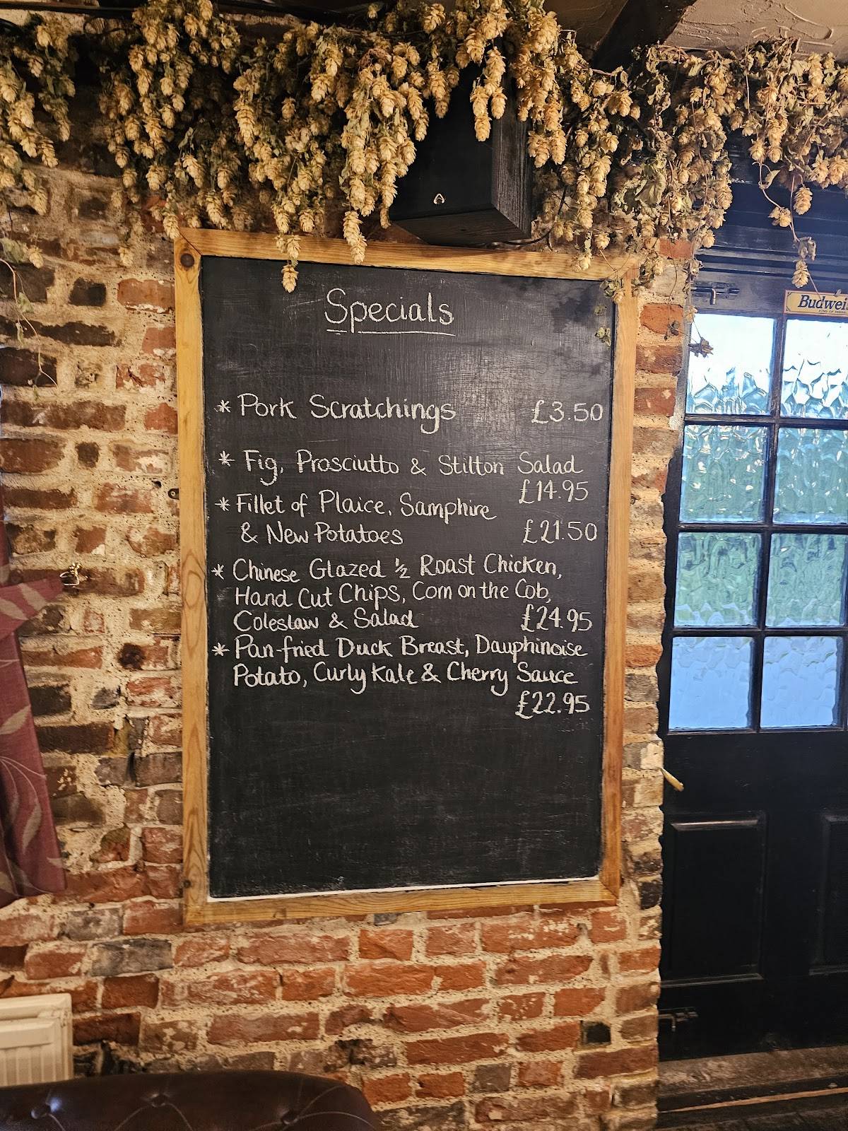 Menu at The Three Tuns pub & bar, Sittingbourne