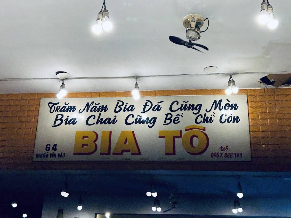 Menu at Bia Tô restaurant, Ho Chi Minh City, 64 Nguyễn Văn Đậu