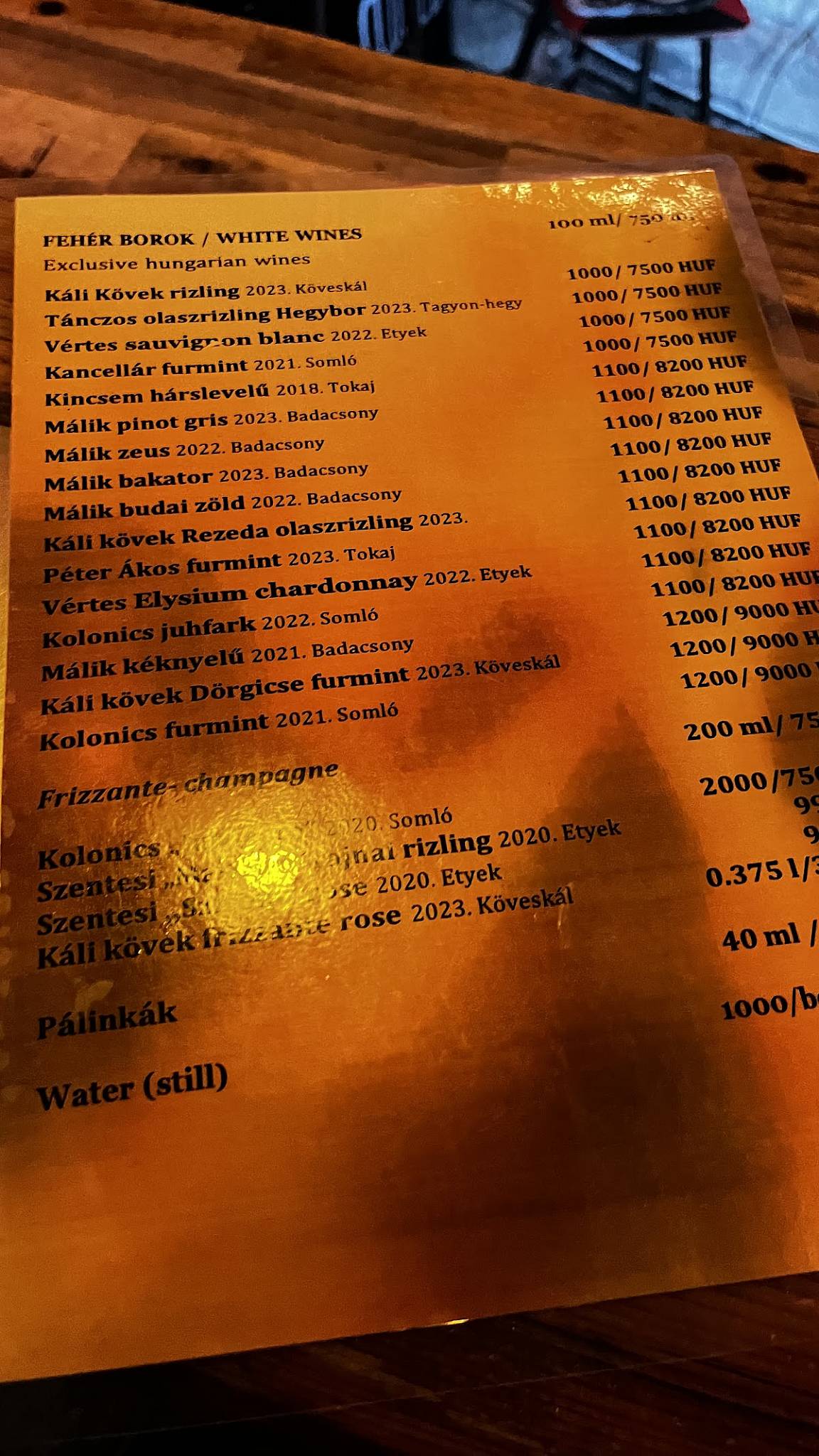 Carta del pub y bar Szimpla Kert, Budapest, Kazinczy u. 14