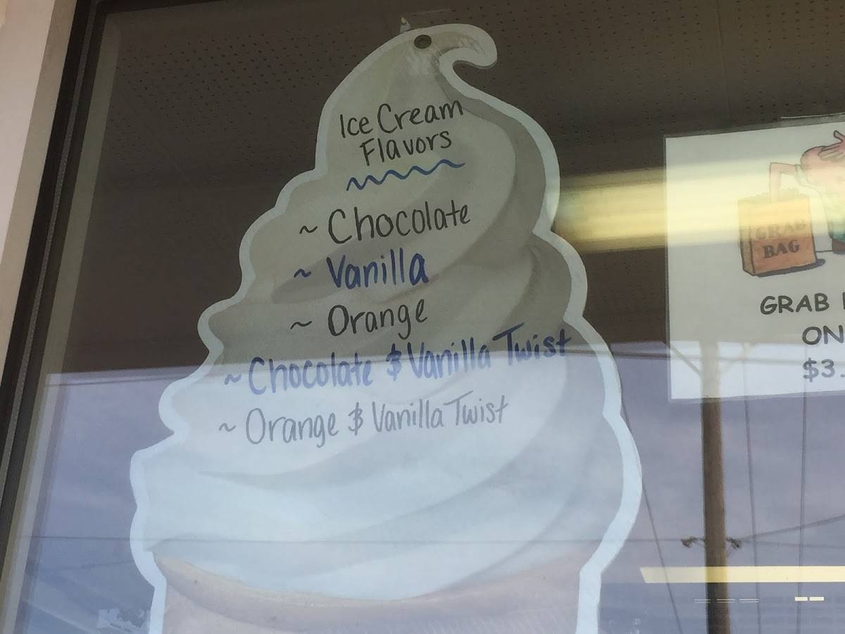 Menu at Pied Piper Drive In fast food, Huron