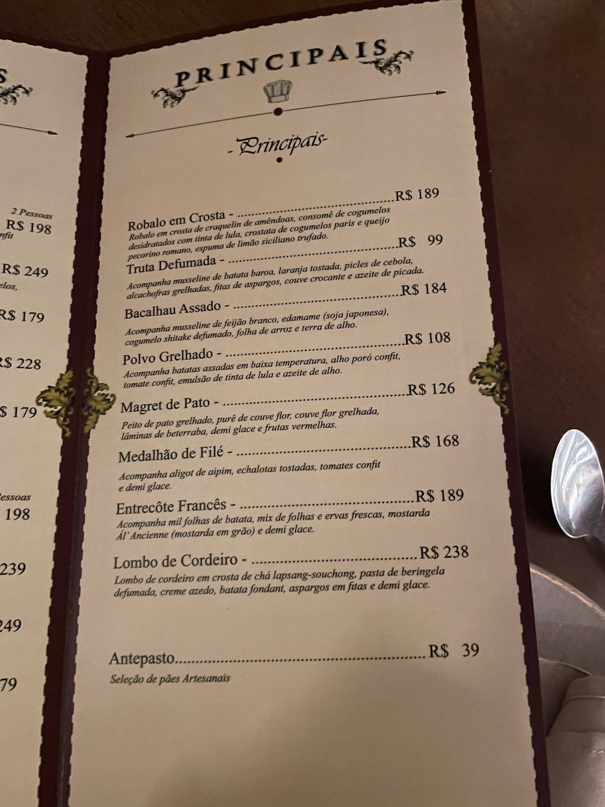 Menu em Restaurante Giratório RF Vision, Gramado