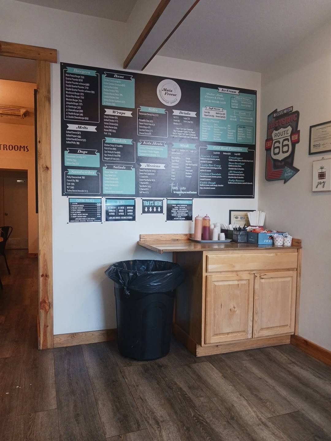 Menu at Main Freeze fast food, Gunnison