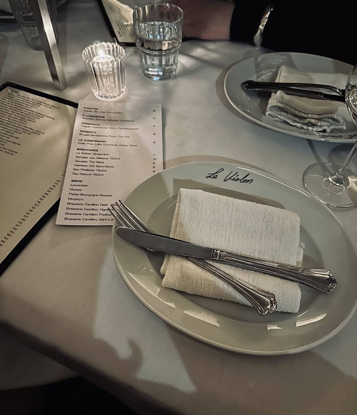 Menu at Le Violon pub & bar, Montréal