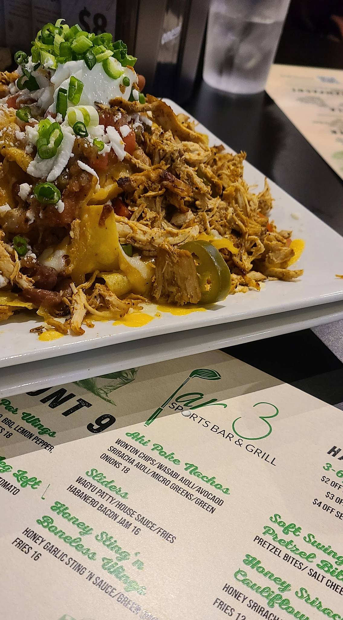 Menu at Par 3 Sports Bar & Grill, Corona