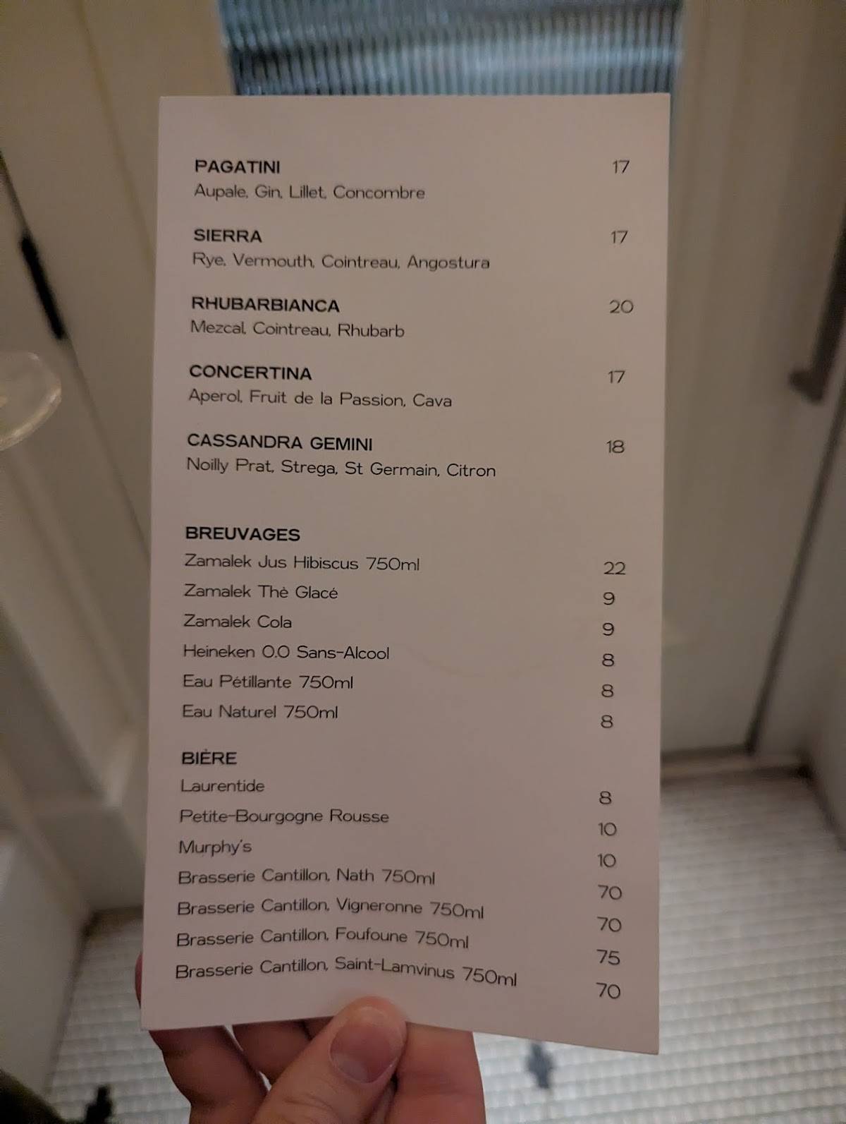 Menu at Le Violon pub & bar, Montréal