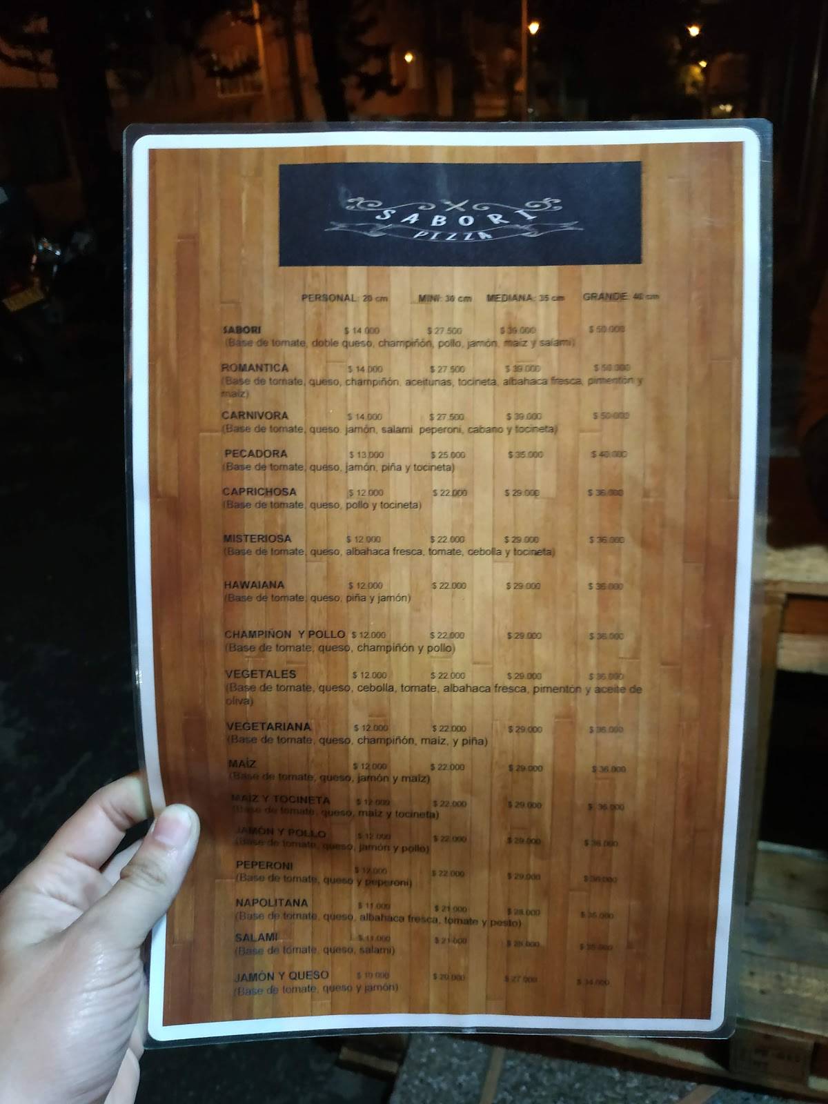 Menu at Saboripizza restaurant, Copacabana