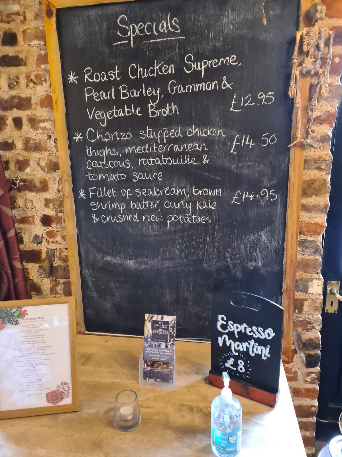 Menu at The Three Tuns pub & bar, Sittingbourne