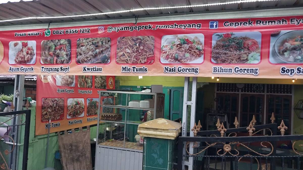 Menu at Ayam Geprek Rumah Eyang restaurant, Indonesia