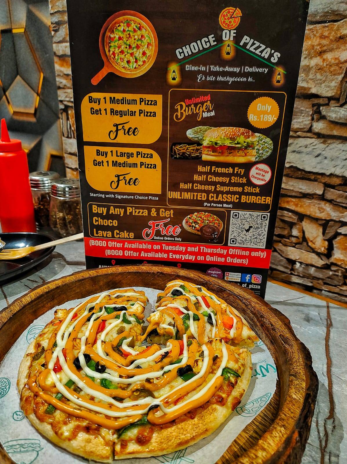 Menu at Choice of pizza's, Sanand