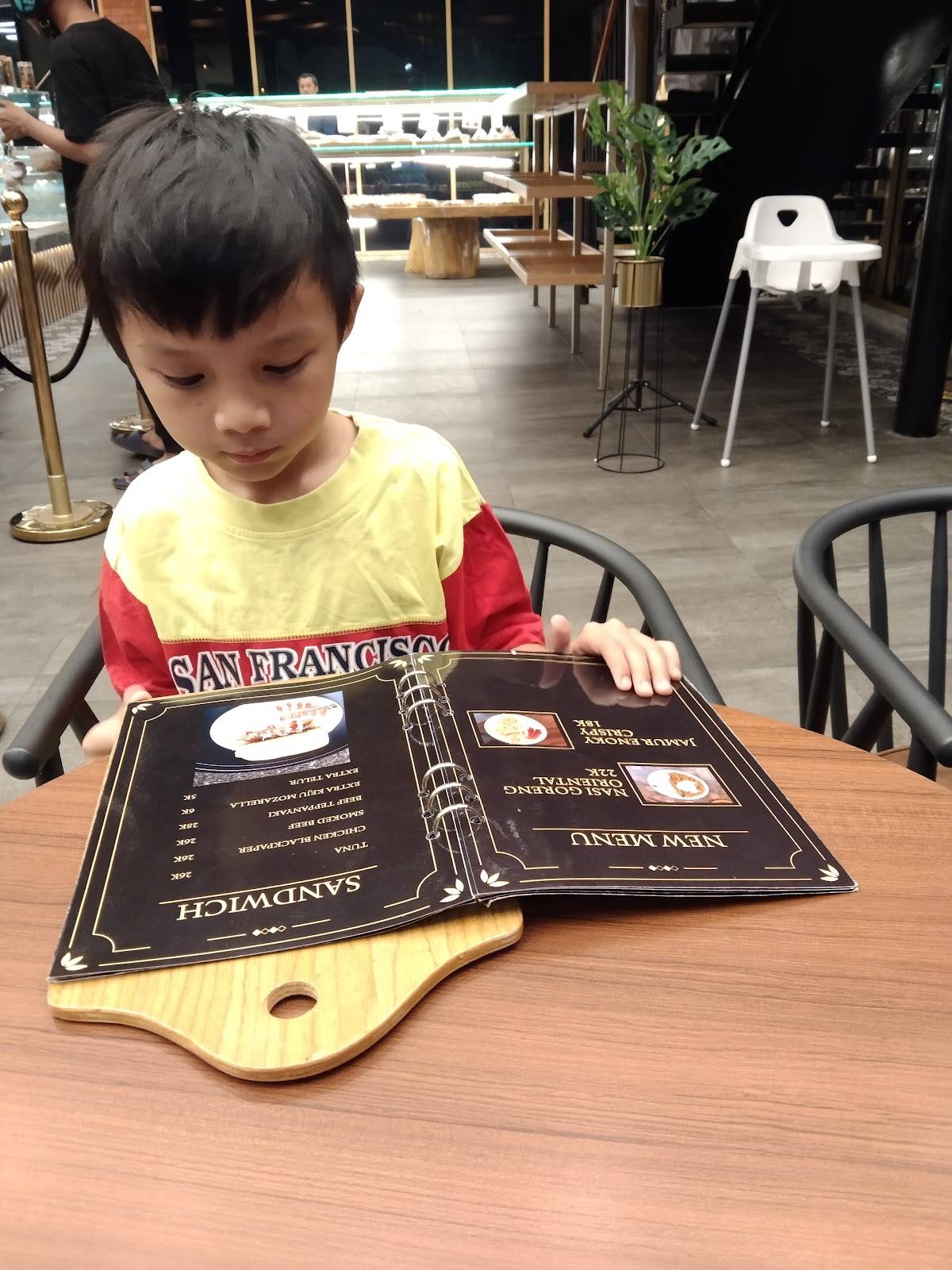 Menu at Conato Cafe & Bakery Bondowoso, Pancoran