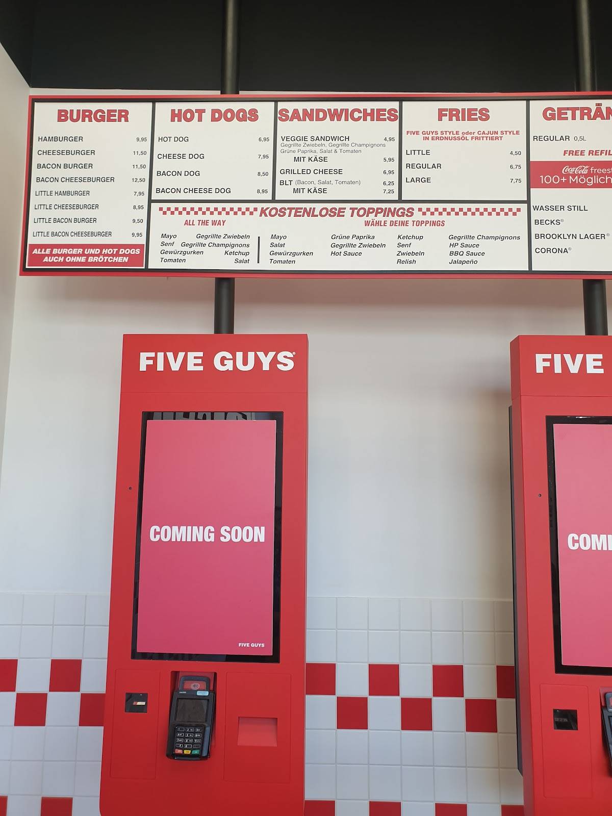 Menu au Five Guys Frankfurt Zeil fast food, Francfort