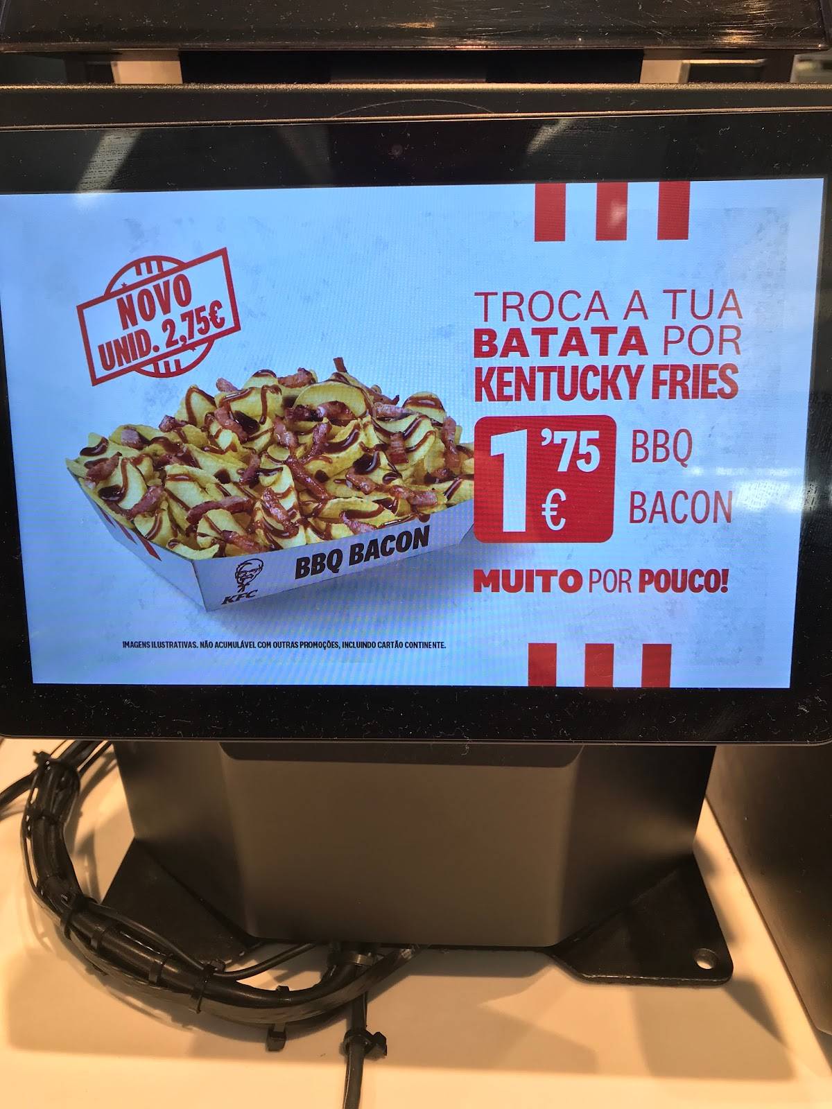 Menu em KFC restaurante, Lisboa, Dolce Vita Tejo
