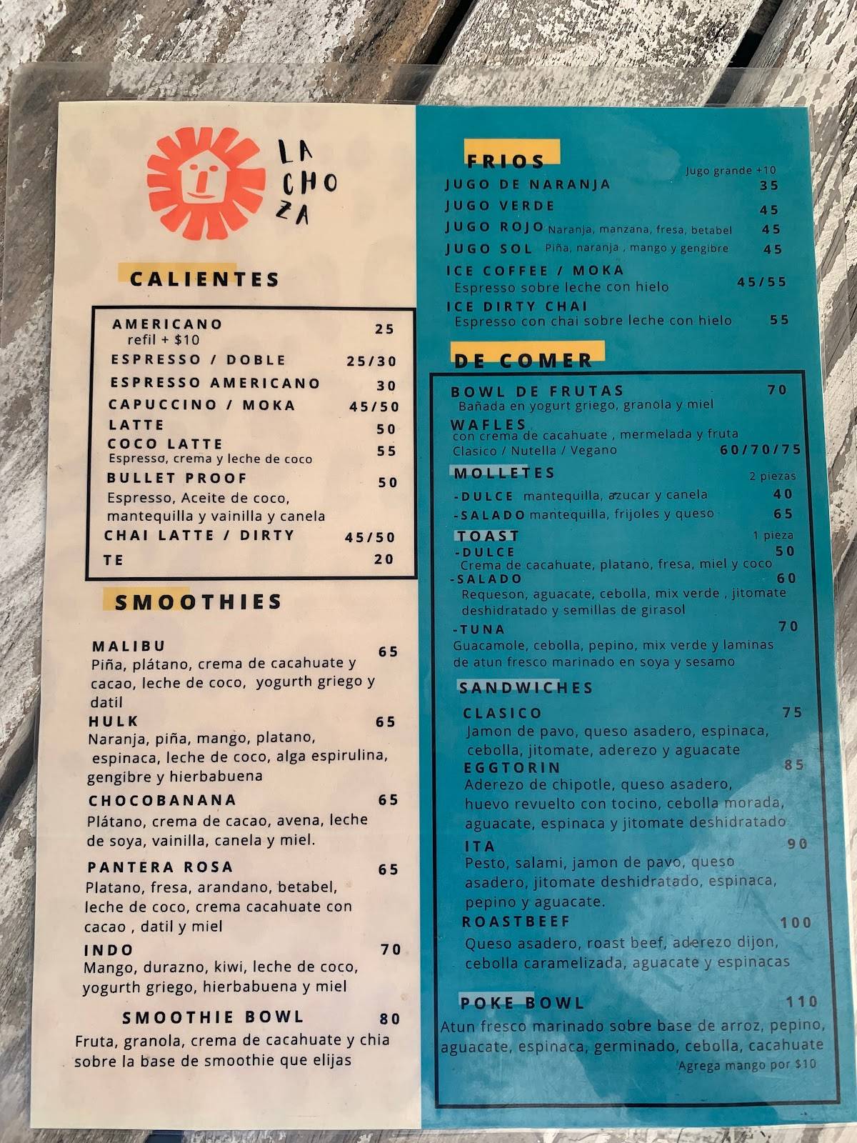 Menu at La Choza cafeteria, Colima