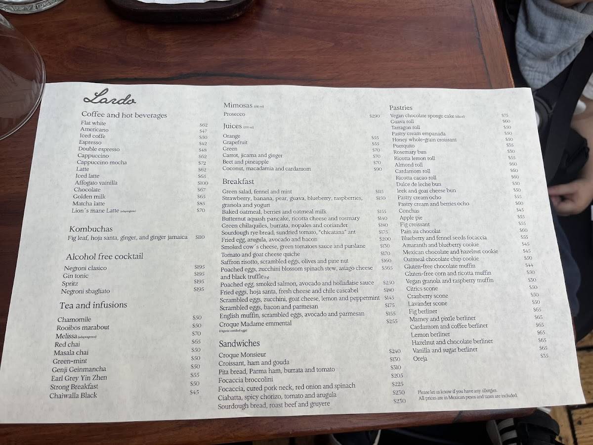 Menu at Lardo cafeteria, Mexico City, Agustín Melgar 6