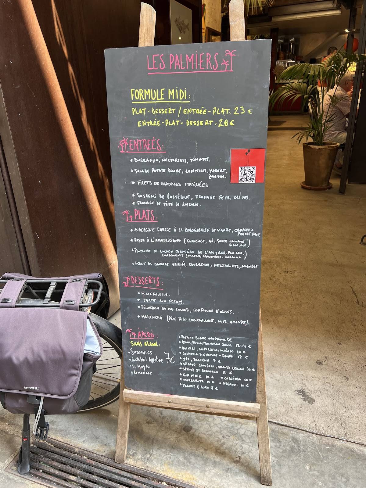 Menu au Les Palmiers restaurant, Pézenas, 10 Bis Bue Mercière