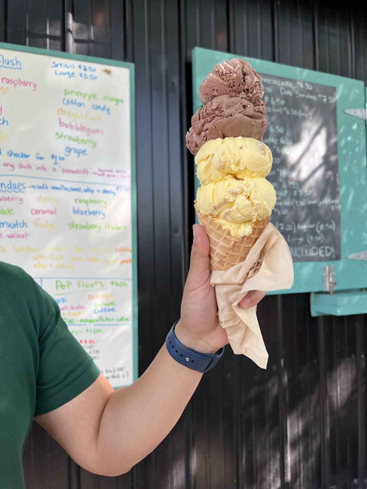 Menu at Lil Bean Ice Cream cafe, Rosthern