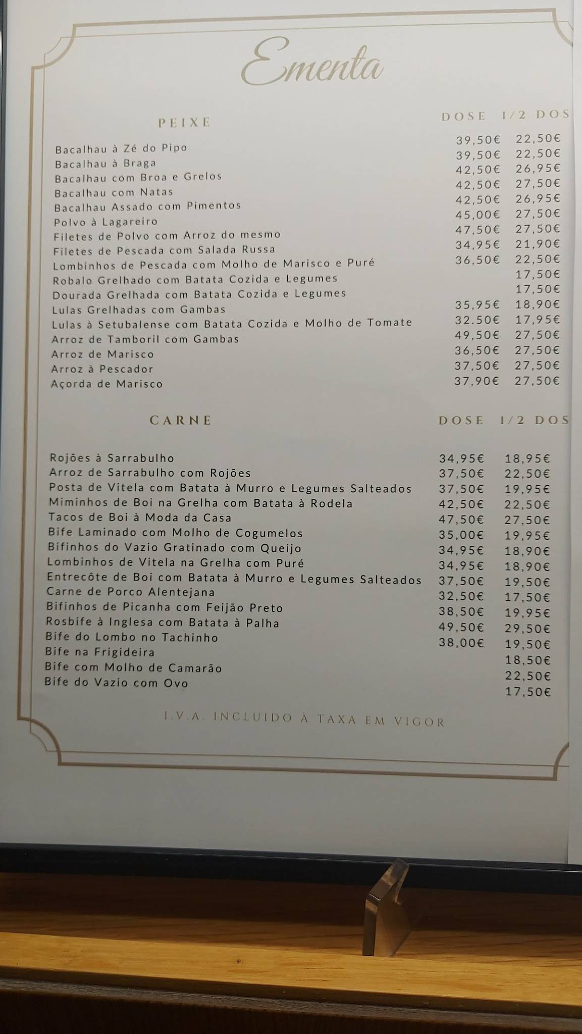 Menu at O Sarrabulho restaurant, Leça da Palmeira