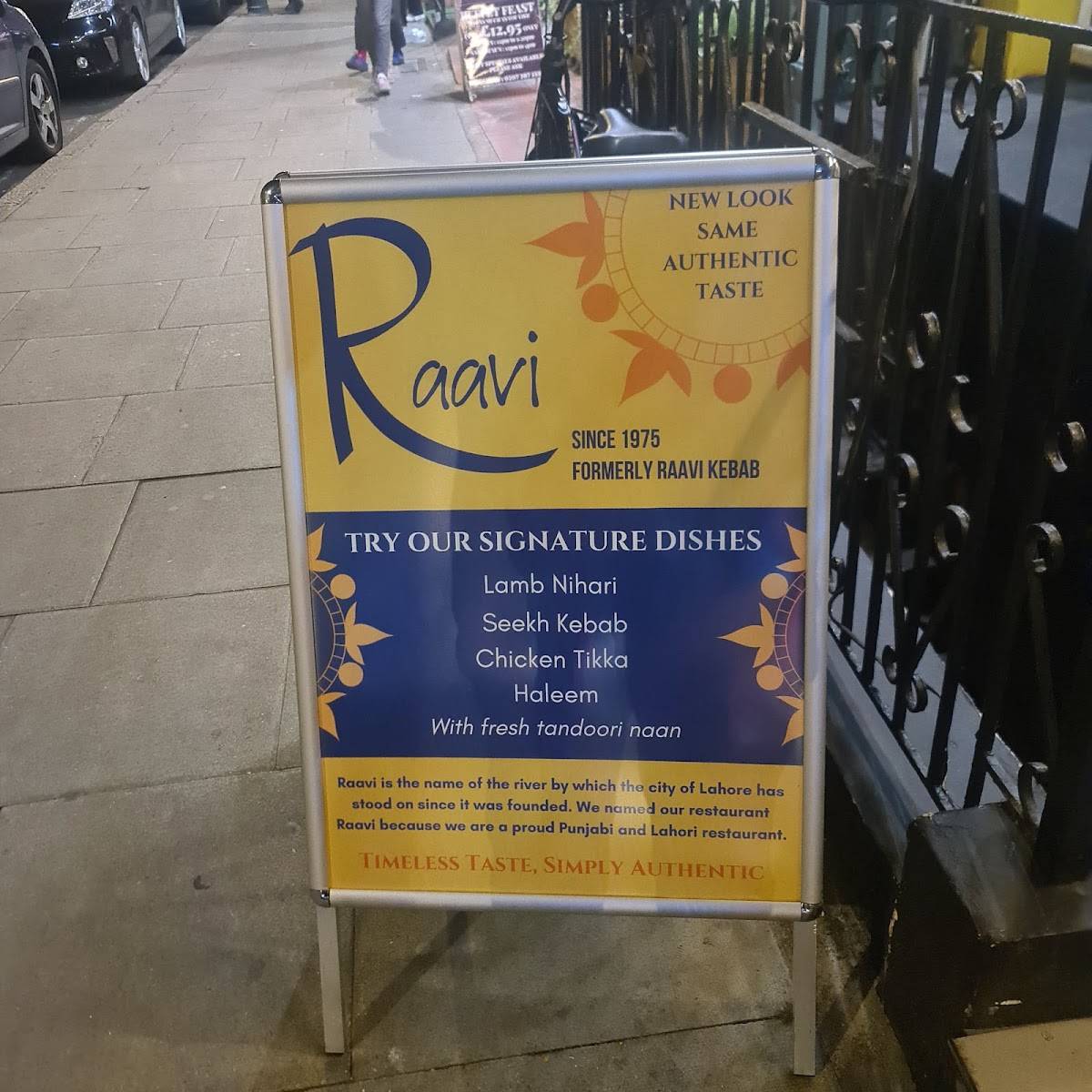 Carta del restaurante Raavi Kebab, Londres