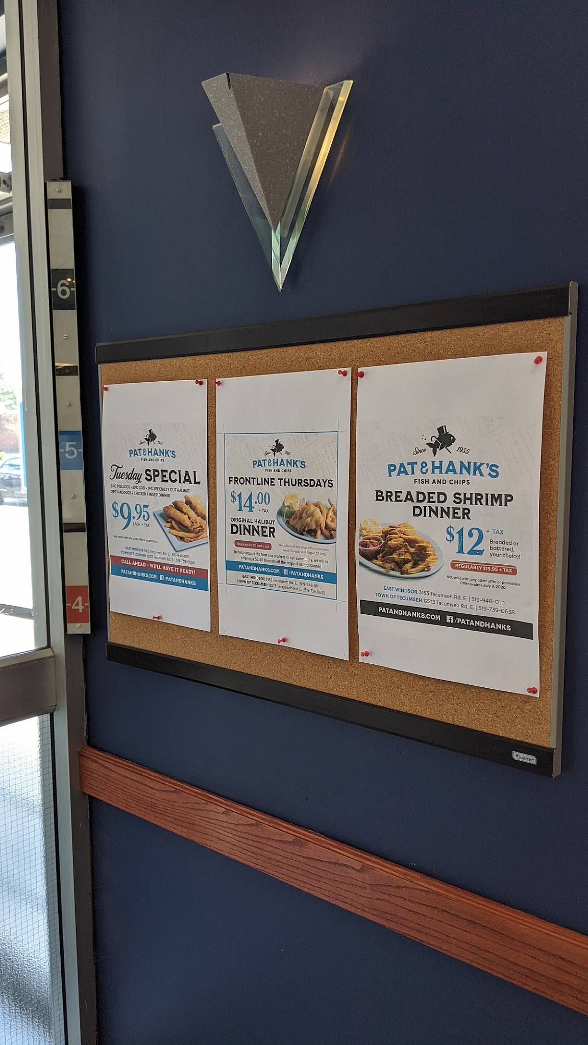 Menu at Pat and Hanks restaurant, Windsor, Tecumseh Rd E