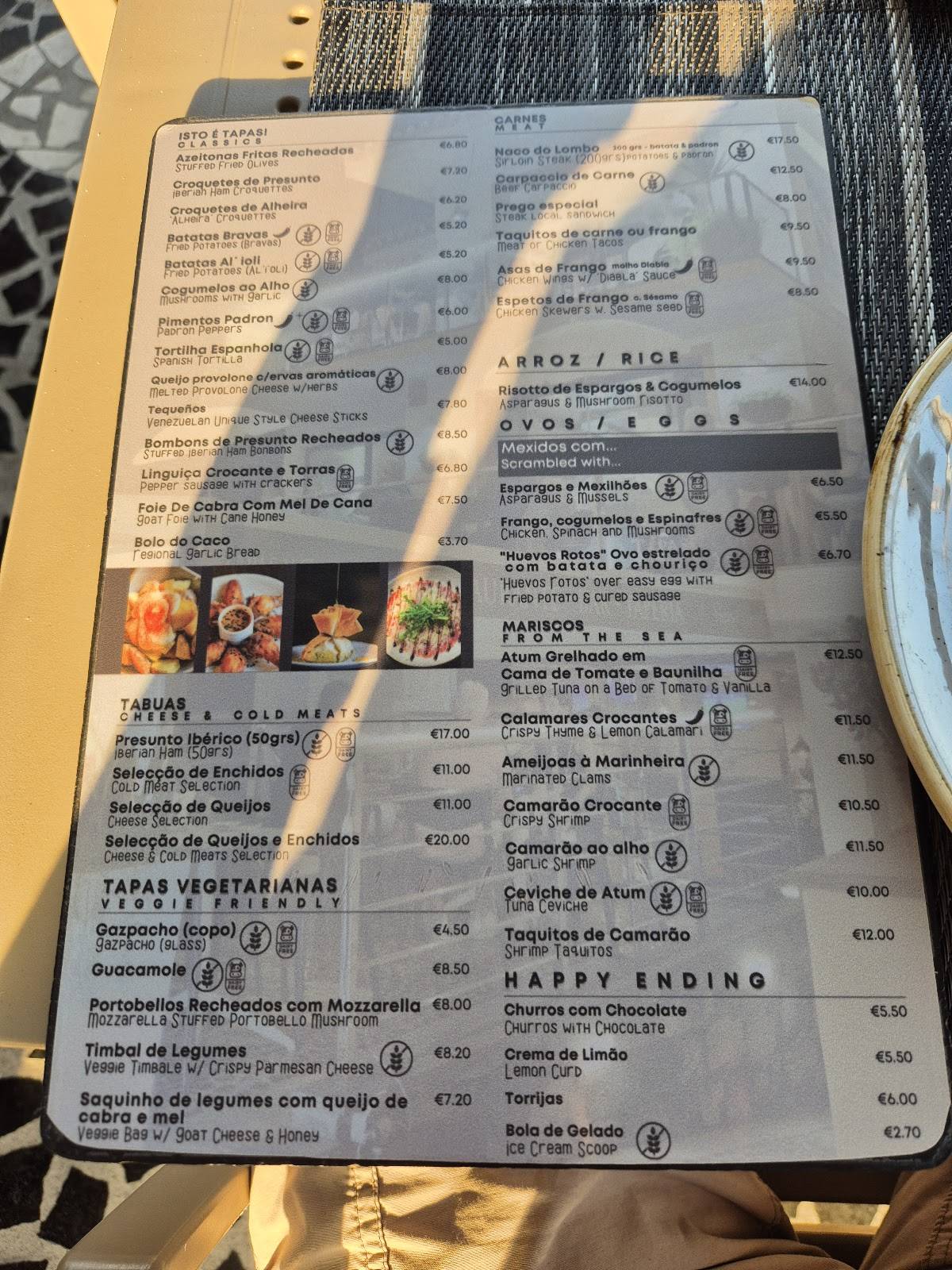 Menu em Tapas Y Copas Funchal pub & Bar, Funchal