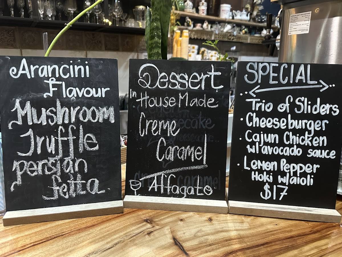 Menu at The Dolly & Oats Lounge Bar, Gympie