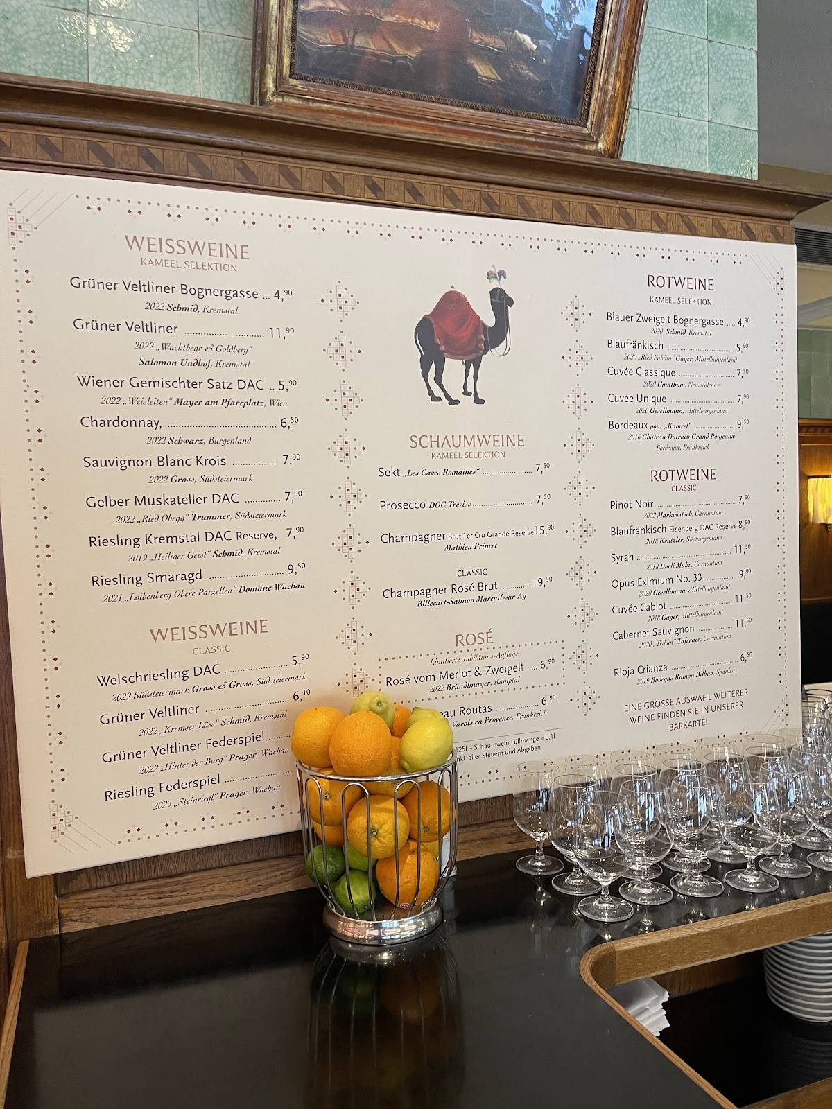 Menu at Zum Schwarzen Kameel pub & bar, Vienna, Bognergasse 5