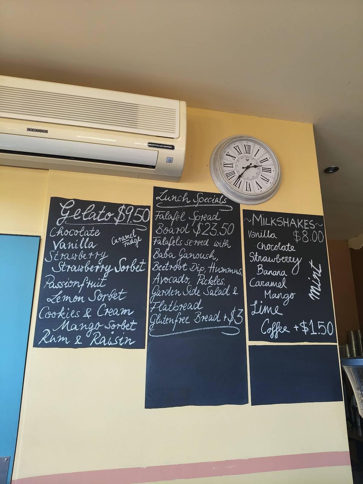 Menu at Bobbin Inn Cafe, Mount Colah