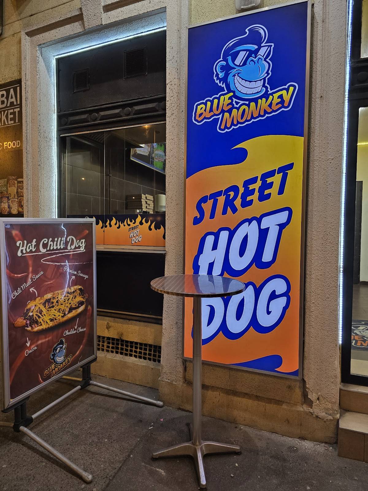 Carta del restaurante Blue Monkey Hot Dog, Budapest