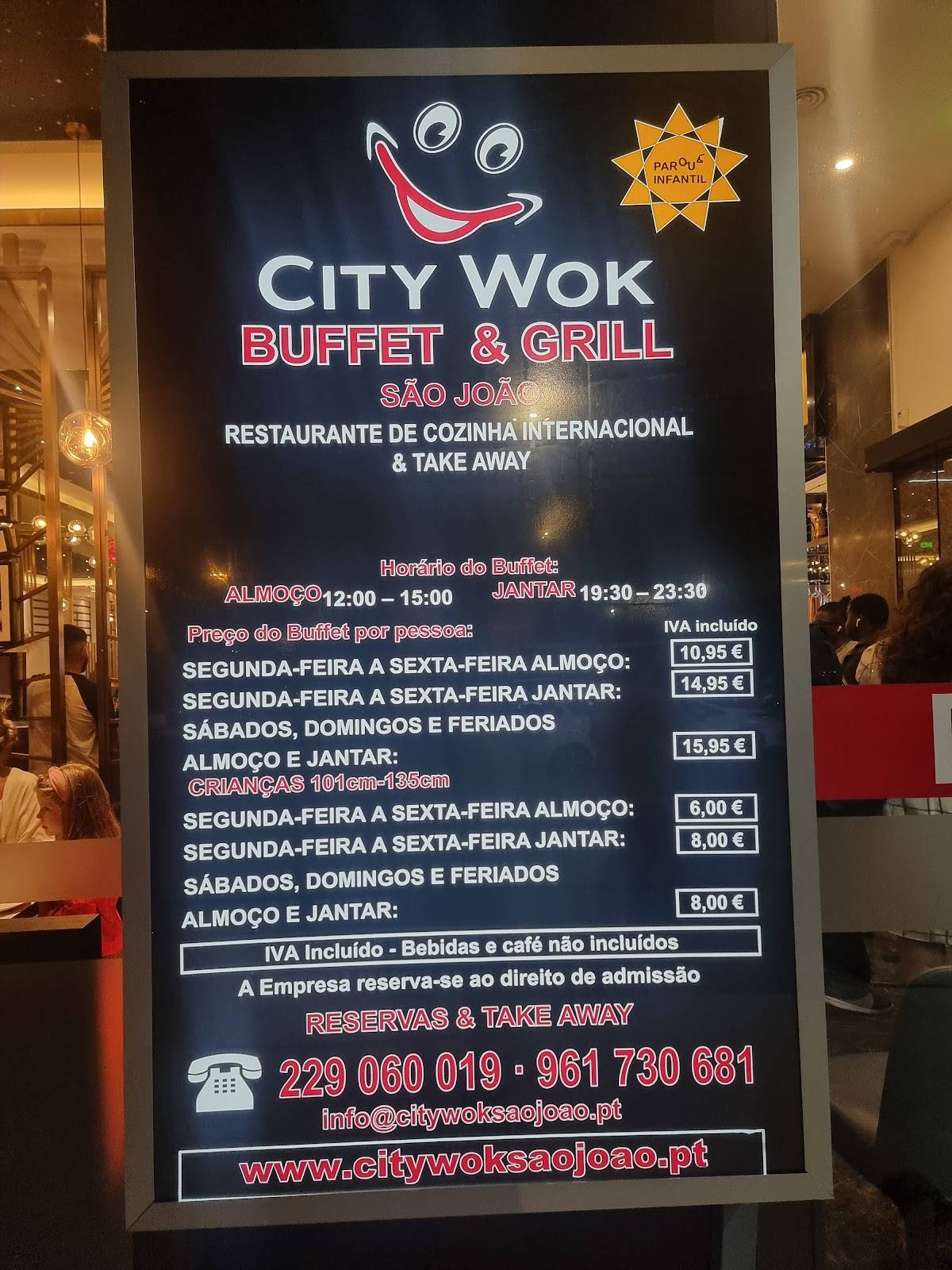 Menu em City Wok II restaurante, Porto