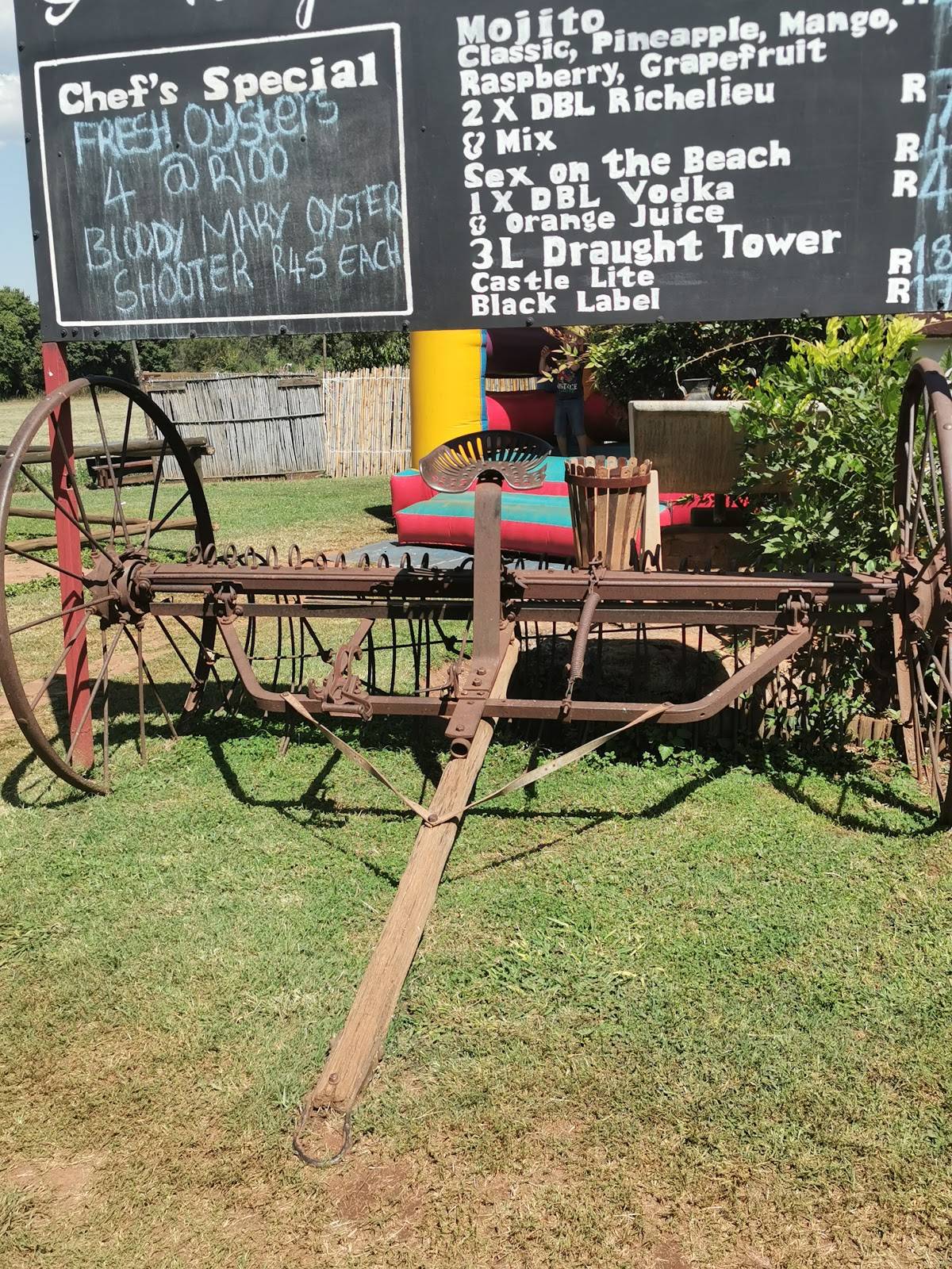 Menu at Die Plaas se Gat Restaurant, Hartbeespoort, Road 4048 R560 ...