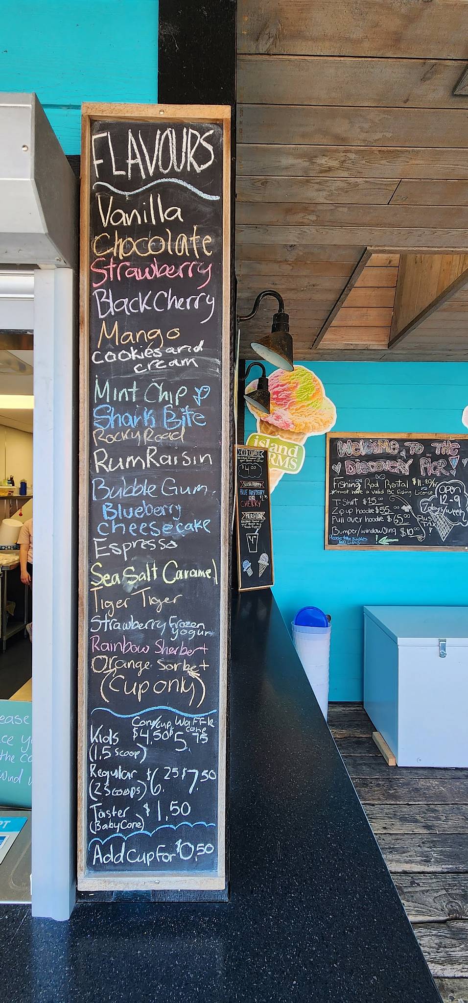 Menu at Discovery Fishing Pier Ice Cream Shop, Campbell River
