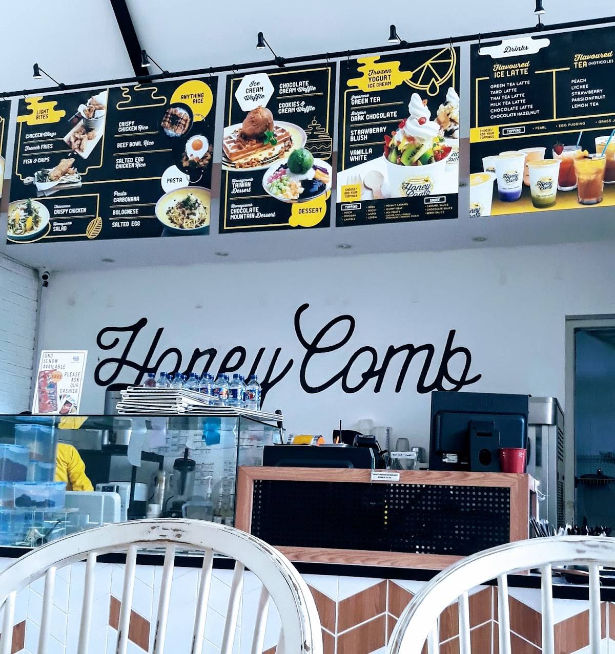 Carta de Honeycomb Cafe & Desserts Cibubur Kota Wisata, Cileungsi, Virginia