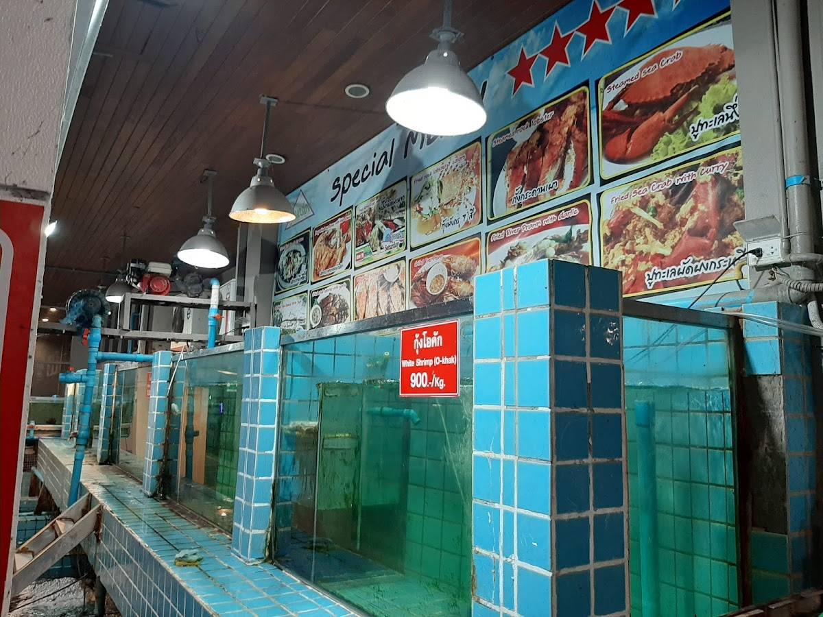 Menu at Mum Aroi Restaurant - Na Kluea Branch, Pattaya City