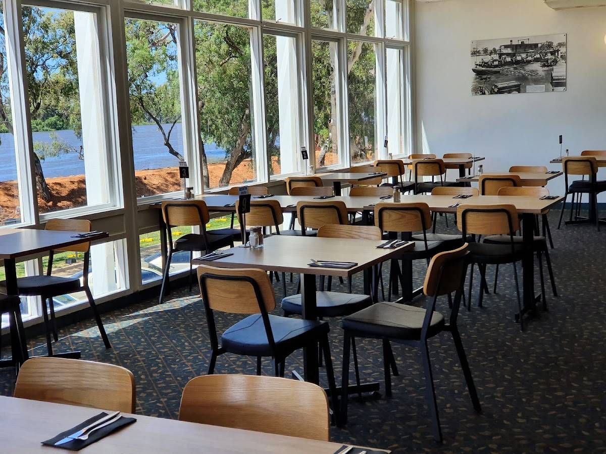 Menu at Mannum Community Club, Mannum